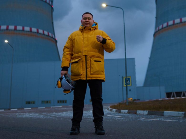 В поисках звука: обладатель премии Grammy Imanbek запишет звук атома ...