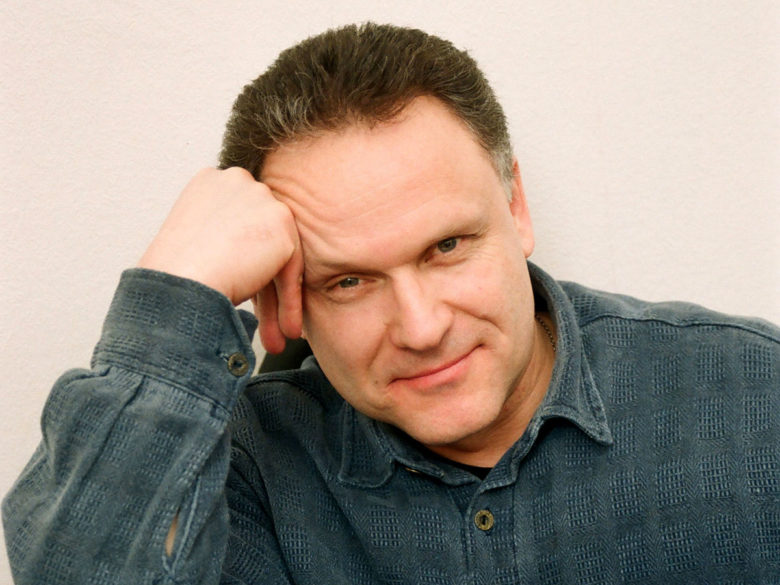 Как романтик-драчун Еременко отбил девушку у Гостюхина - Экспресс газета